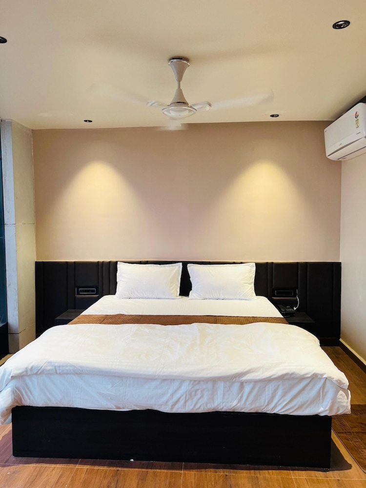 Hotel Presidency - Surat