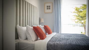 Estúdio de Luxo, vista para a praia | Cofre no quarto, secretária, cortinas/cortinados opacos, Wi-fi grátis