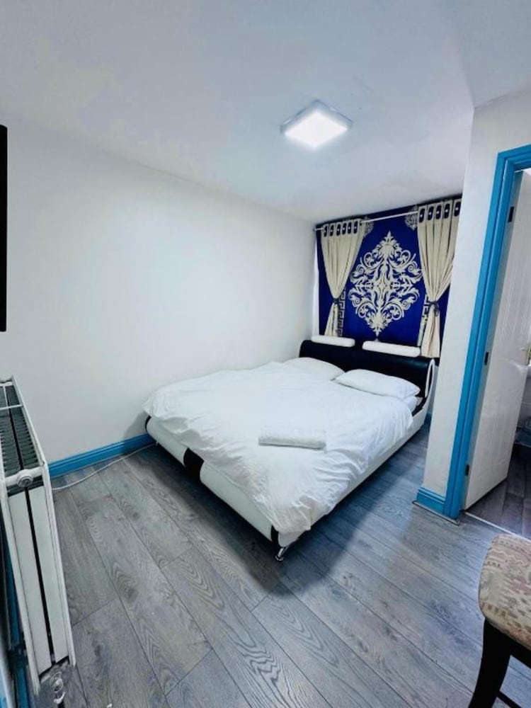 Oyo Unique Private Rooms - Bolton Central, Free Parking - Bolton