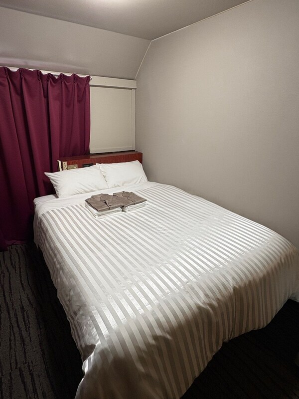 Happiness Inn - Toyama, Japan