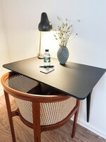 Quarto Twin Clássico | Secretária, secretária adequada para computadores portáteis 