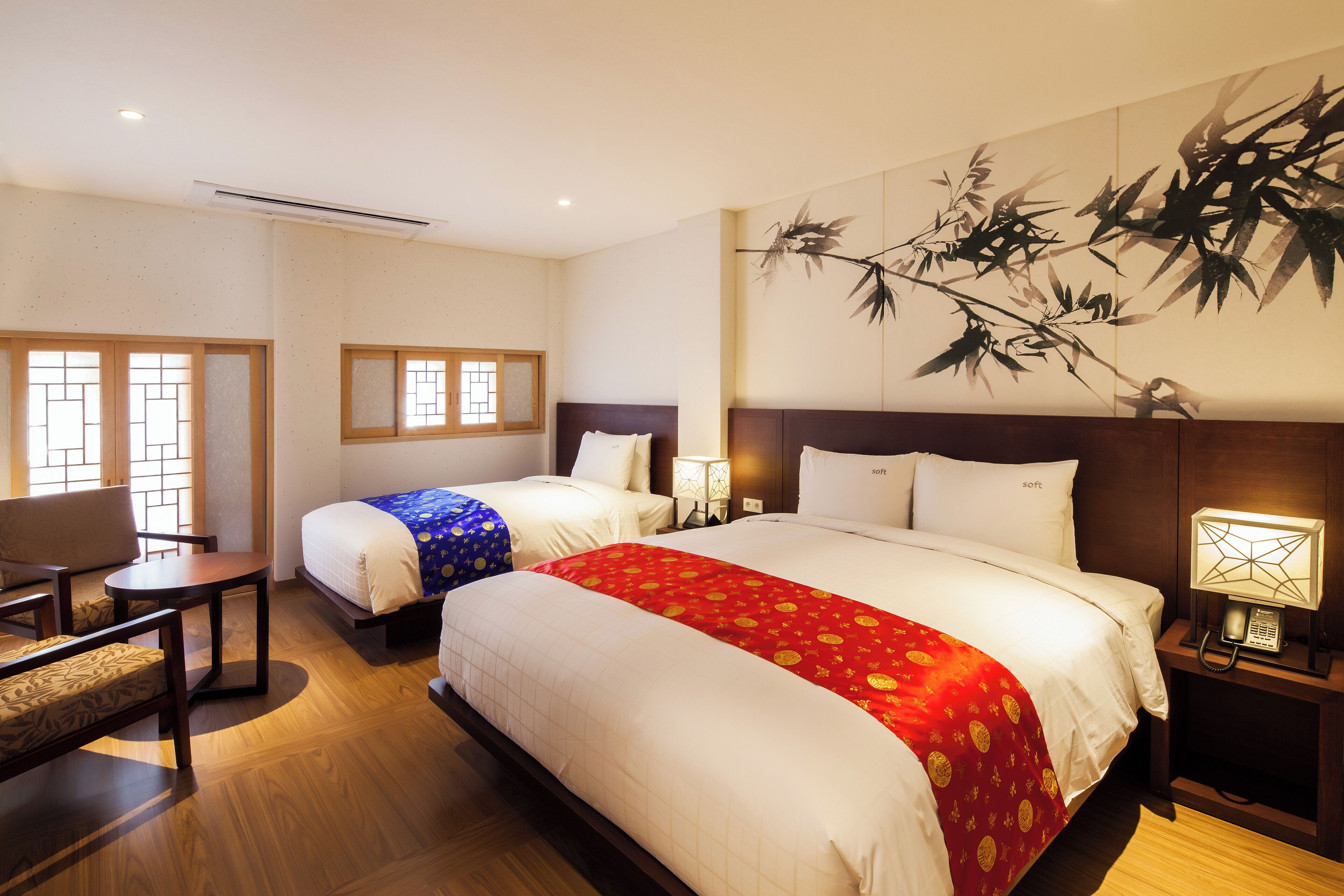 Escrivaninha, espaço de trabalho para notebook