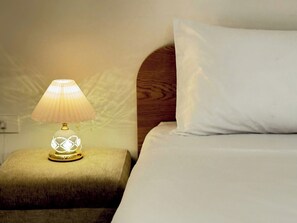 Apartamento Básico, 1 quarto, varanda, Vista para a cidade | Secretária adequada para computadores portáteis
