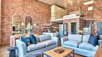 Loft superluxo, vista para a montanha | Ferros/tábuas de passar roupa, Wi-Fi de cortesia