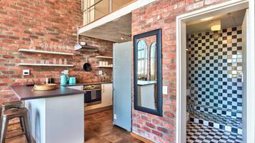 Loft superluxo, vista para a montanha | Ferros/tábuas de passar roupa, Wi-Fi de cortesia