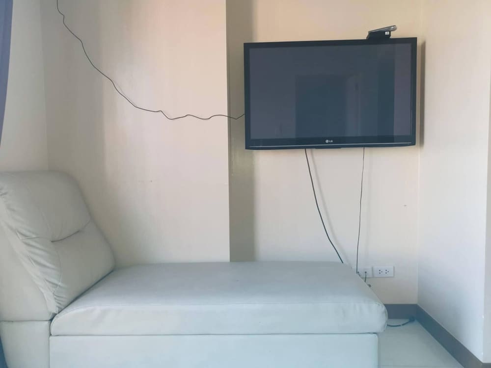 Room-peaceful City View Condo For Rent I - Quezon City