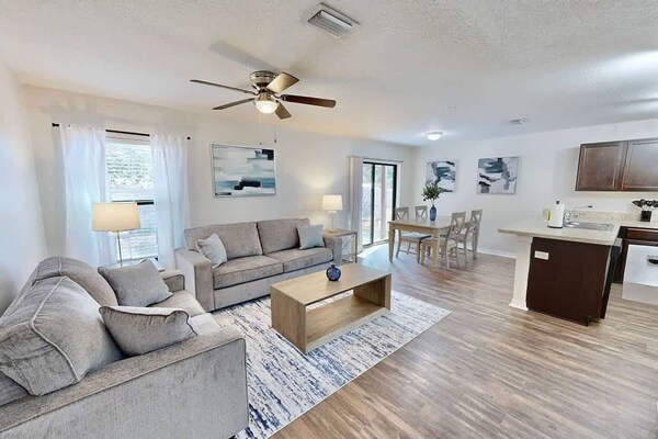 Brooksville Retreat! 3 Bed, 2 Bath! - Simpson Lakes