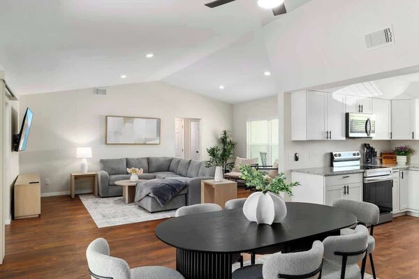 Modern 3 Bedroom, Wesley Chapel! - Wesley Chapel, FL