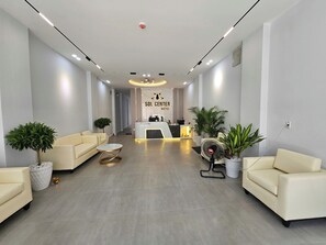 Quarto casal luxo, vista para a cidade | Roupas de cama premium