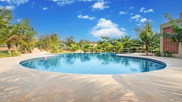 10 piscinas exteriores