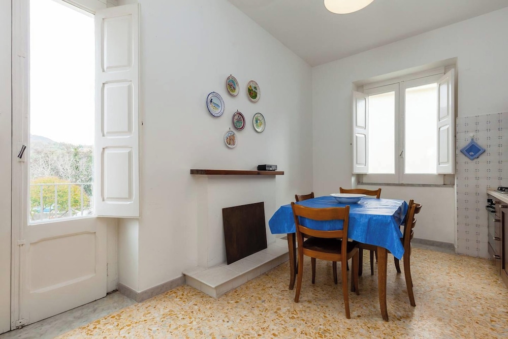Homerez - Spacious apartment in Ceraso with mountain view - Ceraso | Vrbo