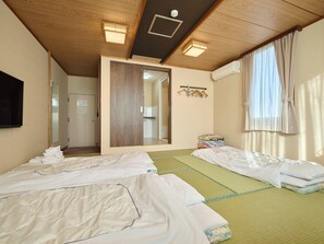 Quarto em estilo japonês | Secretária, secretária adequada para computadores portáteis 