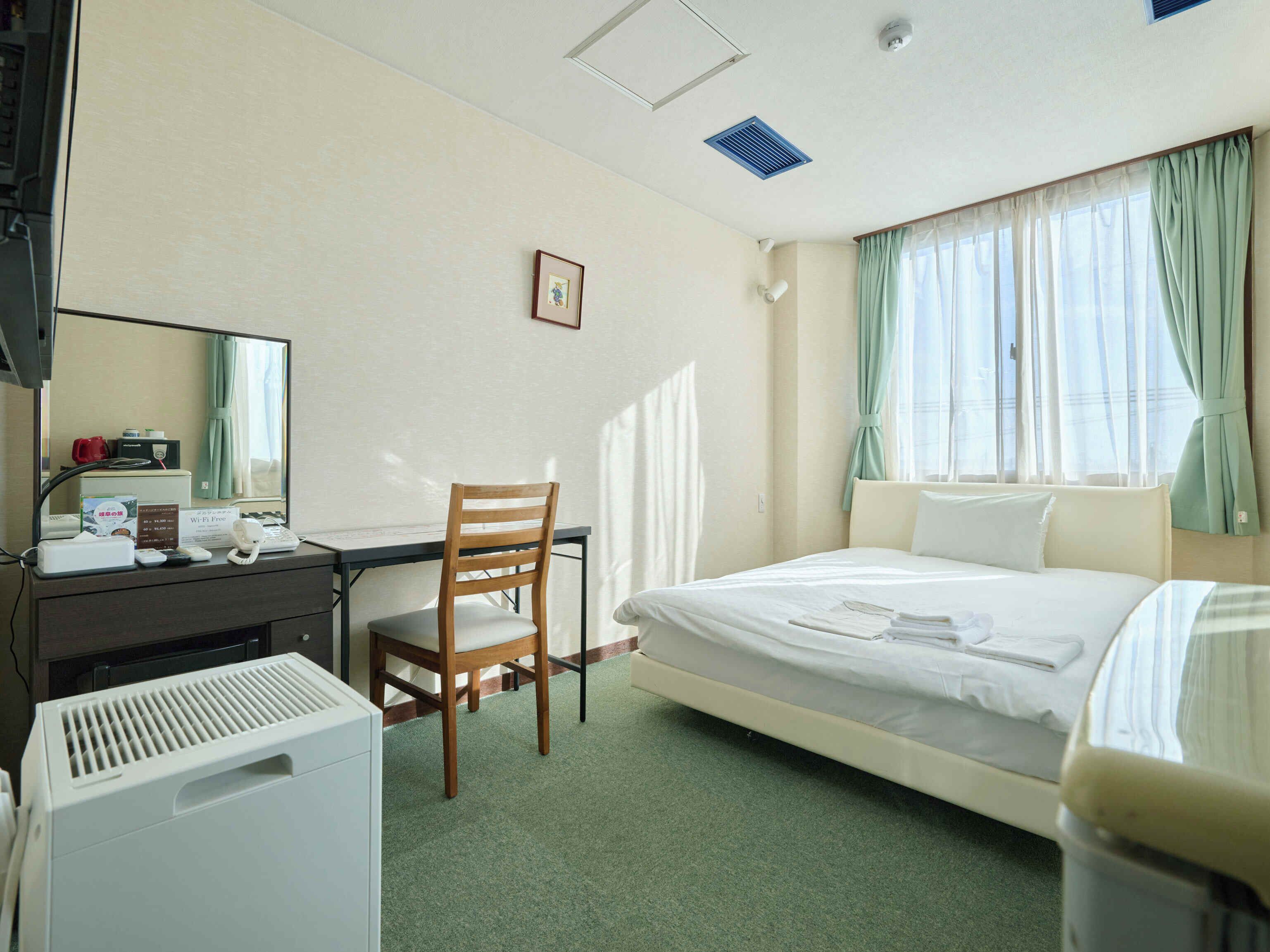 Quarto Individual Standard | Secretária, secretária adequada para computadores portáteis 