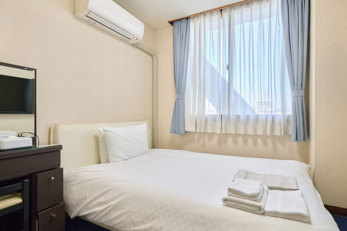 Quarto Individual Standard | Secretária, secretária adequada para computadores portáteis