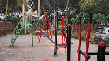 Área de recreio para crianças (ao ar livre)