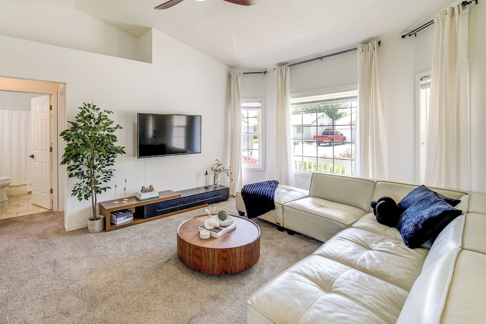 7 Mi To Dtwn: Charming Retreat W/ Yard In Boise - Boise, ID