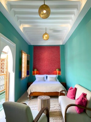 Suite Júnior | Roupa de alta qualidade, Wi-fi grátis, roupa de cama fornecida