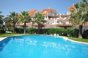Apartamento, 3 quartos, fumadores | Piscina | Piscina exterior 