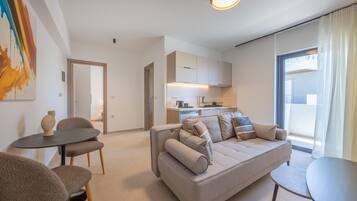 Cofre com capacidade para portátil, secretária