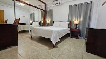 Apartamento, 2 quartos | Cortinas/cortinados opacos, ferro/tábua de engomar, Wi-fi grátis