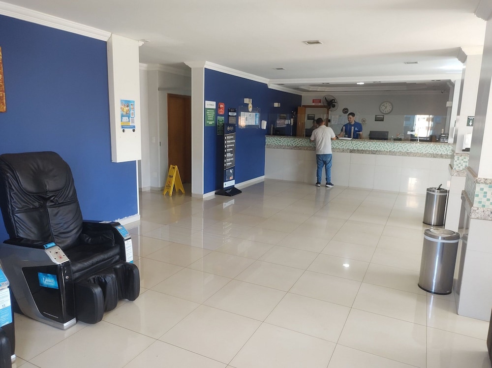 Golden Dolphin Express Via Roberto Imoveis - Caldas Novas