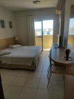 Suíte | Cofres nos quartos, Wi-Fi de cortesia, roupa de cama