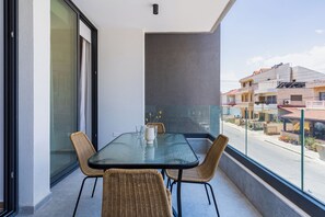 Apartamento, 1 cama de casal, cozinha, Vista para a cidade | Varanda
