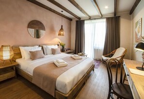 Quarto casal standard, sacada, vista para o jardim | Cortinas blackout, quartos à prova de som, ferros/tábuas de passar roupa