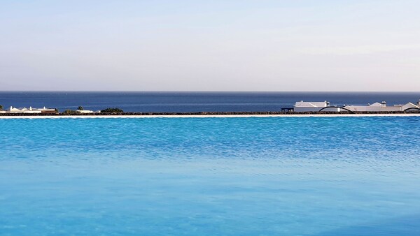 Serena Del Mar By Livvo - Playa Blanca, Espagne