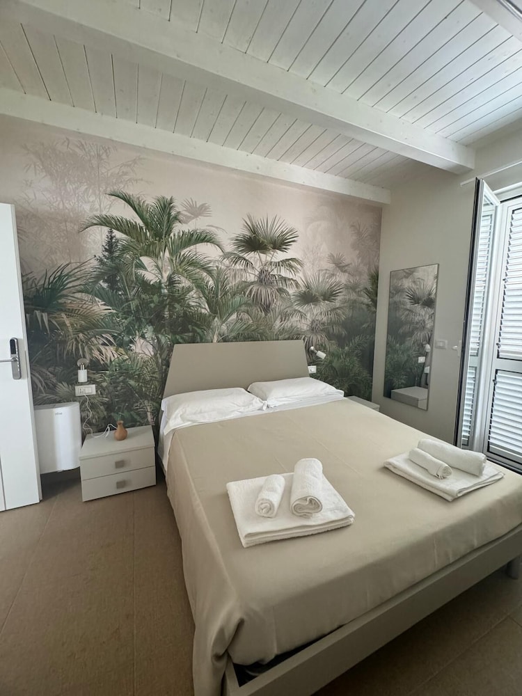 Rupella - Roccella Ionica