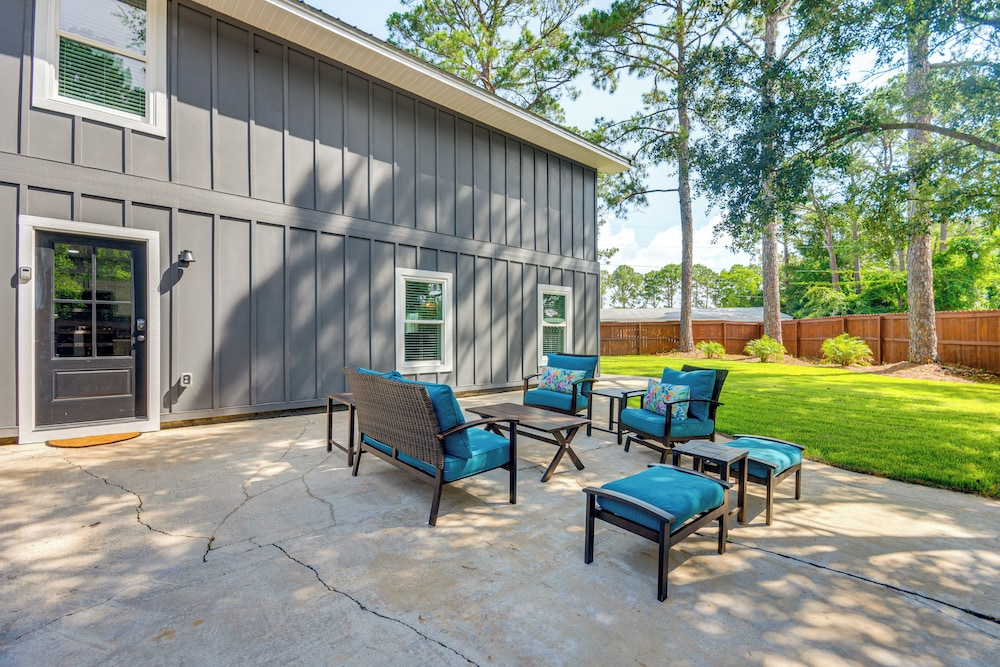 3 Mi To Navarre Beach: Home W/ Furnished Patio - Navarre, FL