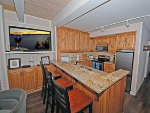 Apartamento em Condomínio Fechado, 3 quartos | Cozinha privada