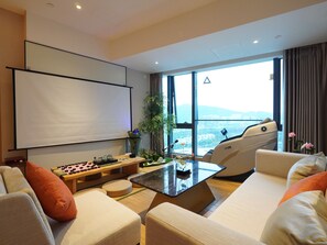 Quarto família, vista para a colina | Roupas de cama premium, edredons de pluma