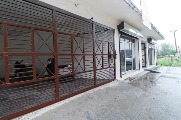 Mc B&b Hostel Ropar - Punjab