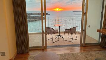 Vista para praia/oceano