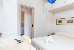 Apartamento família, 3 quartos, 2 banheiros (Casa Ortensia) | 3 quartos, ferros/tábuas de passar roupa, Wi-Fi de cortesia