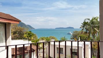 Apartamento Exclusivo, 3 quartos, varanda, vista para o oceano | Vista do quarto