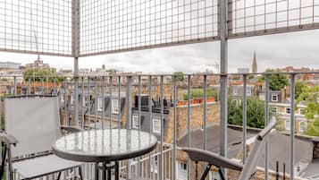 Estúdio Superior, casa de banho privativa, Vista para a cidade | Vista da varanda
