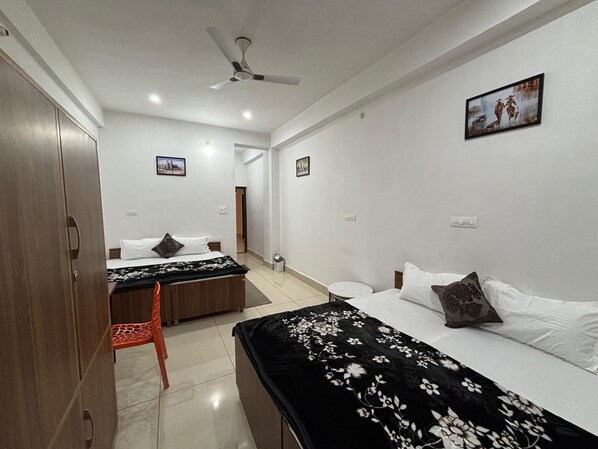 Quarto quádruplo família | Wi-Fi de cortesia