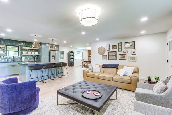 1 Mi To University Of Arkansas: Home W/ Large Yard - Fayetteville, AR