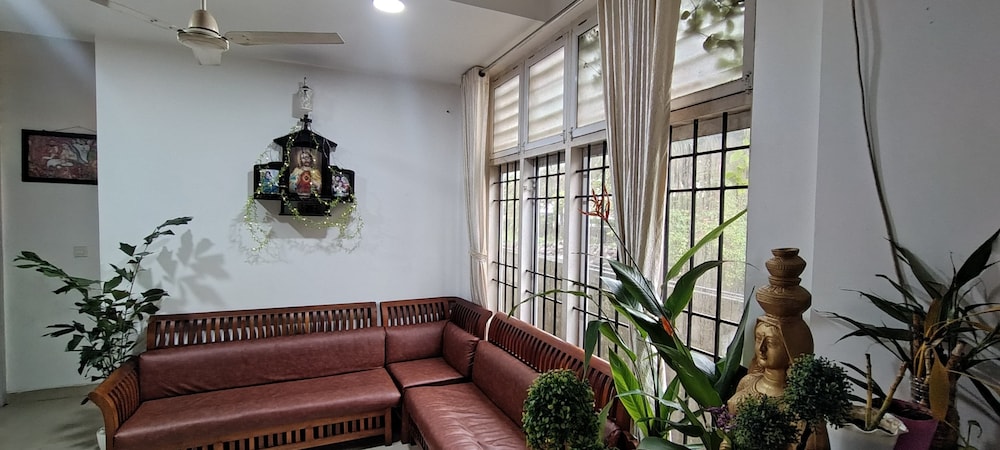 Dr Elzas Ayurveda - Kochi