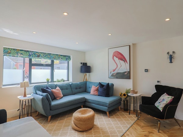 1 Mill Green Court - Lyme Regis