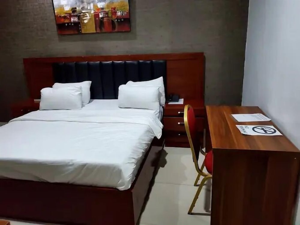 Top Hotel By Elim - Jos