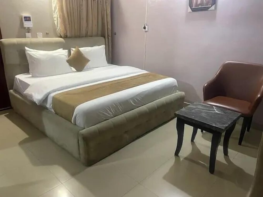 Santa Rosa Hotel Ltd - Jos