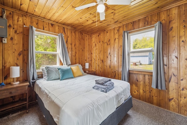 Barefoot Beach Resort - Oscoda, MI