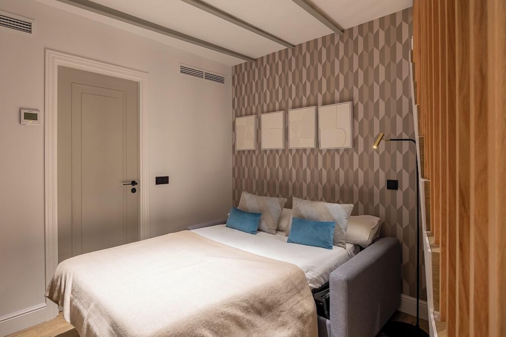 Edmond Vibes Puerta Del Sol - Madrid