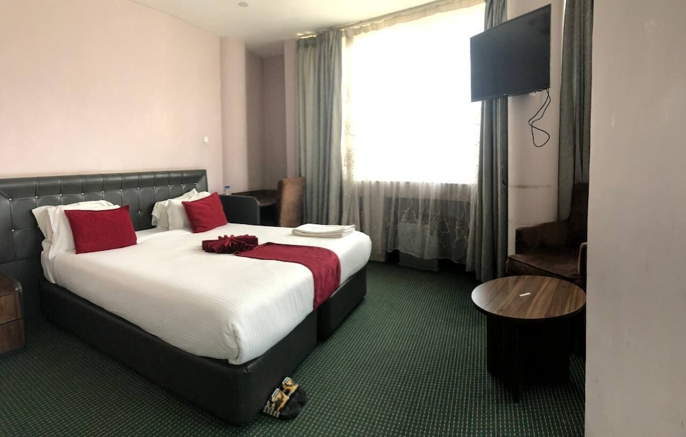 Shalla Guesthouse And Wellness Center - 아디스아바바