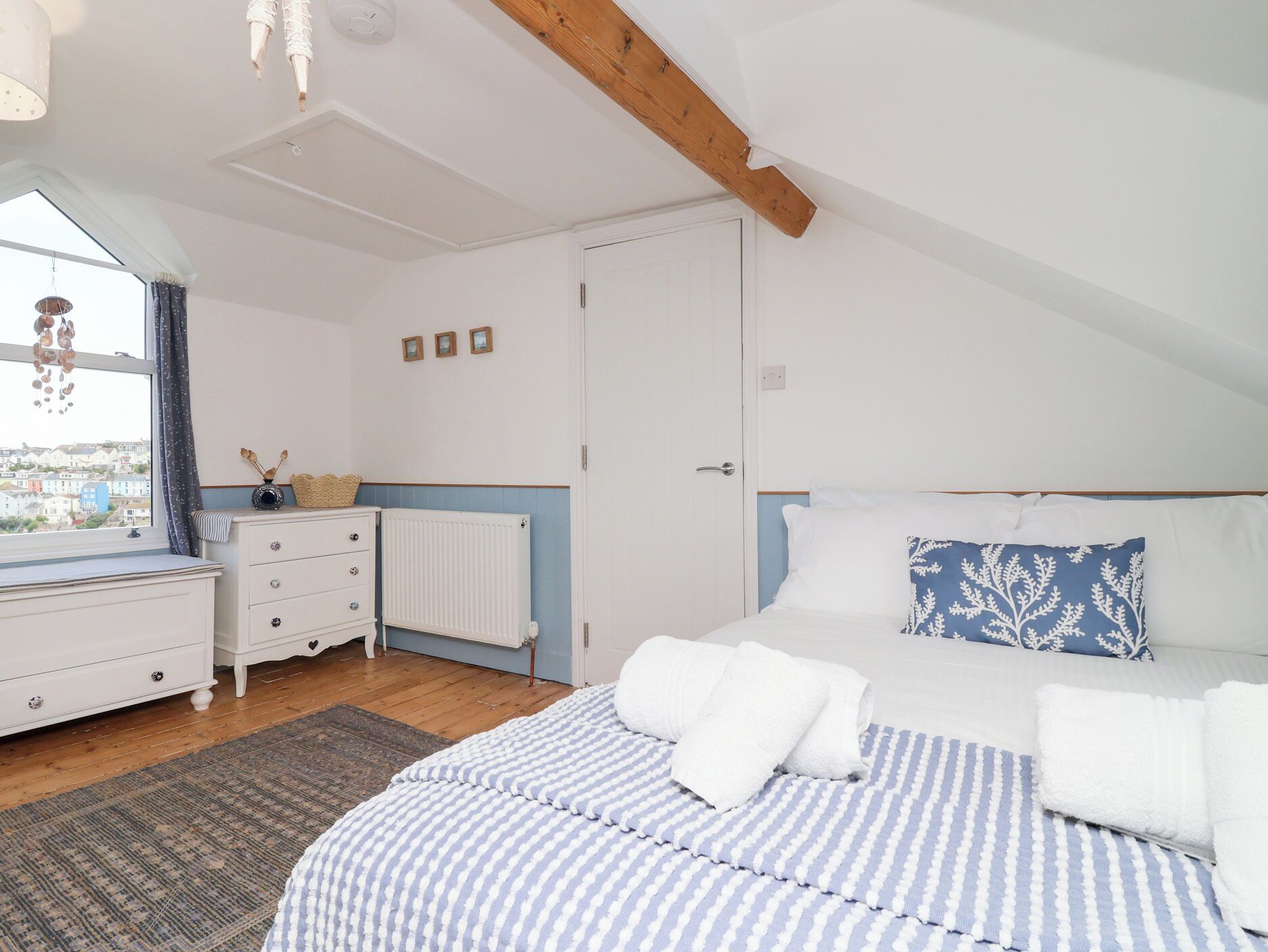 Casa de Campo | 4 quartos, com decoração personalizada, com mobília individualizada 