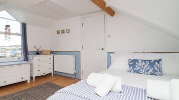 Casa de Campo | 4 quartos, com decoração personalizada, com mobília individualizada