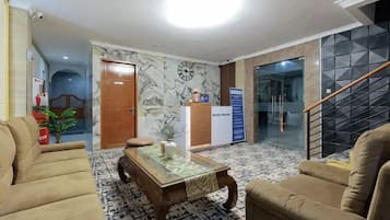 Quarto Duplo Deluxe, vista para o jardim | Refeições no quarto